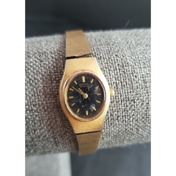 Seiko | Accessories | Vintage Seiko Quartz Goldtone Stainless Steel Black Face Chain Womens ...